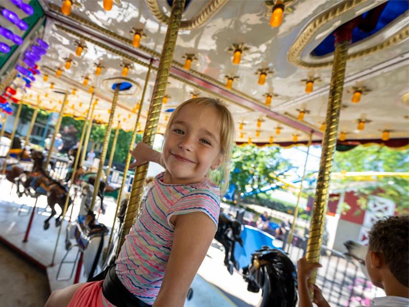 Merry-Go-Round | Spinning Ride at Dutch Wonderland